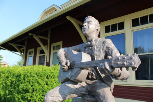 Hank Snow Home Town Museum – Dedicated to Hank Snow Country Music